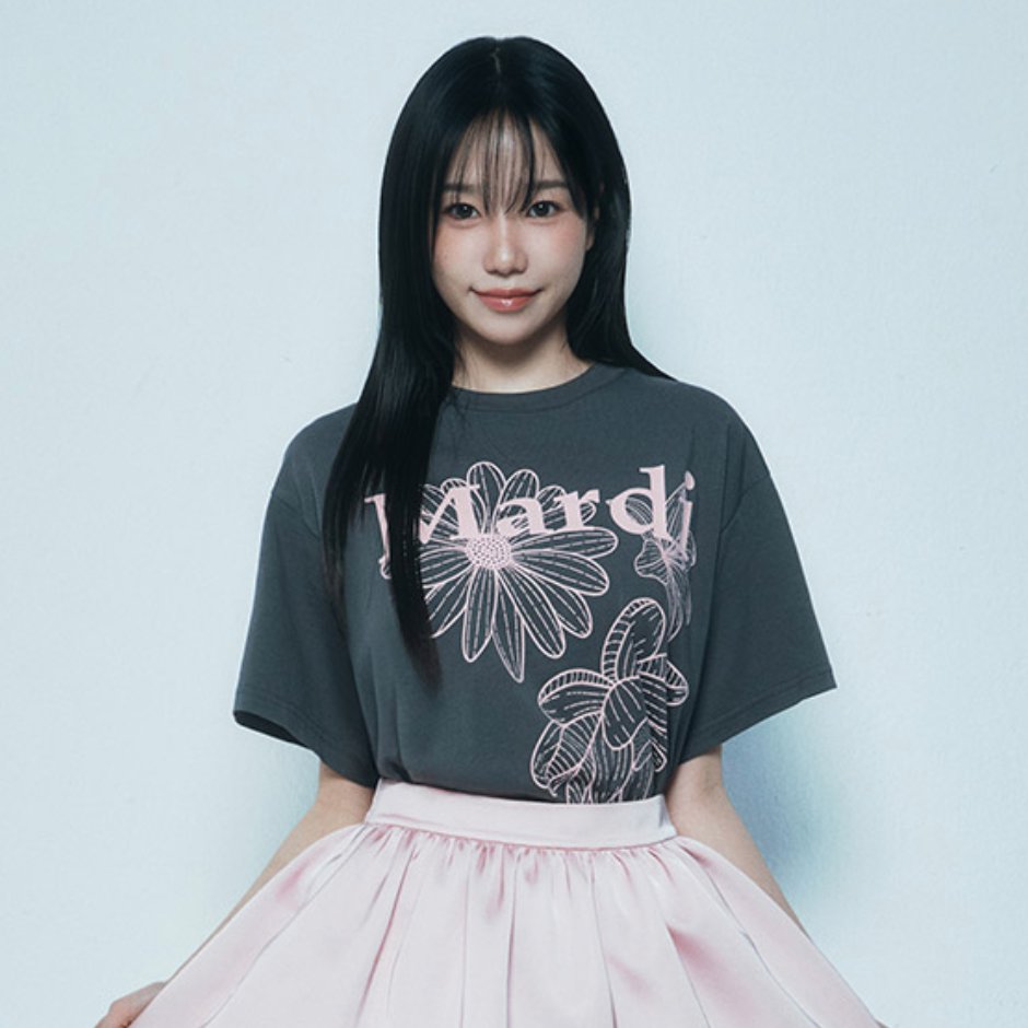『🌷夏季新款』 TSHIRT TRIPLE FLOWER_CHARCOAL PINK -Mardi... | Everuts
