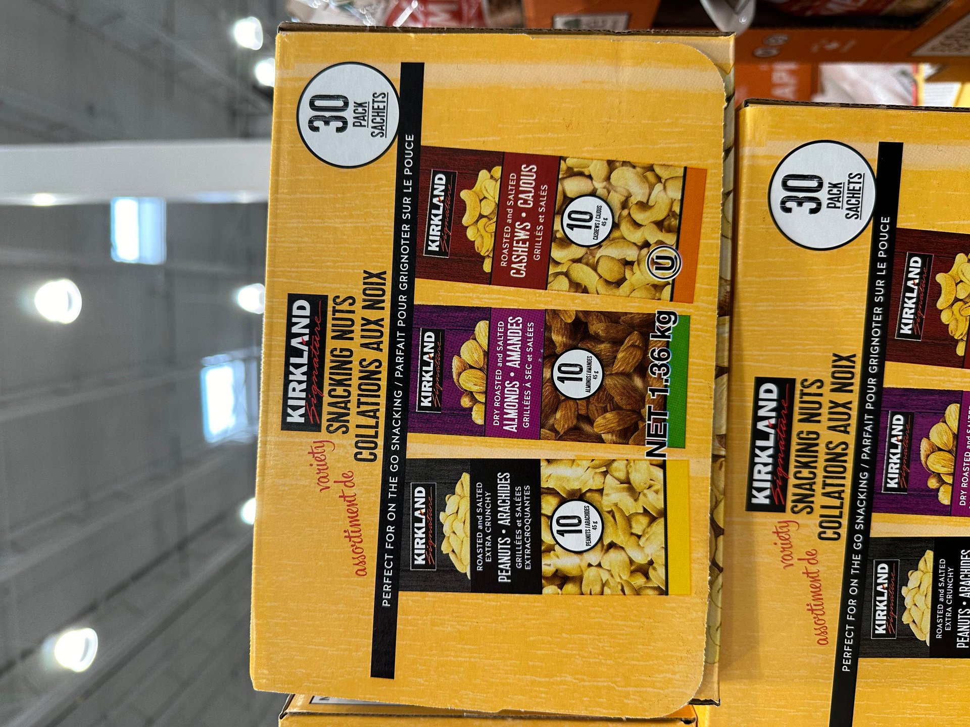 Kirkland Signature Variety Snacking Nuts 30 x 45g | Everuts