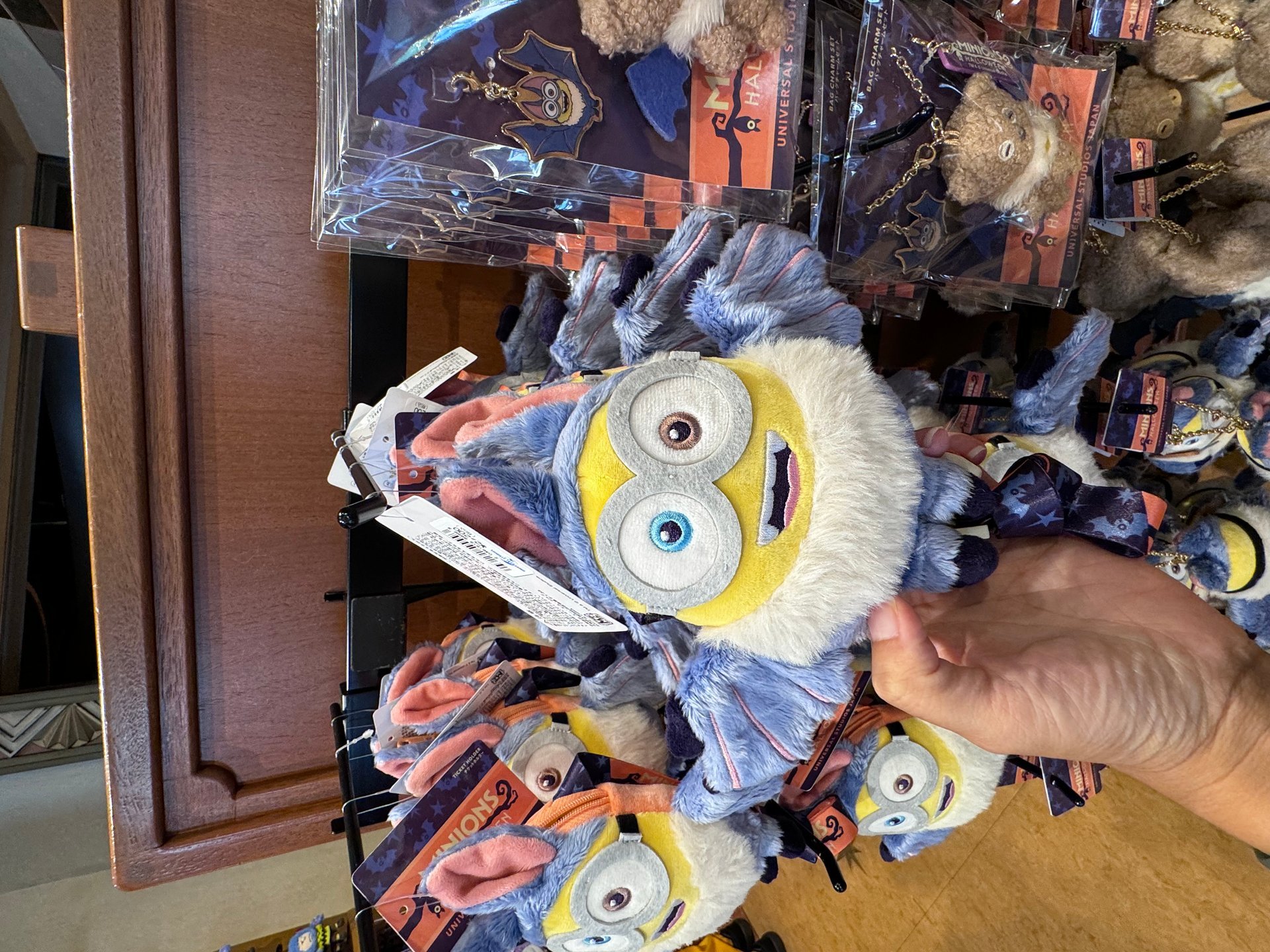 2024 USJ Halloween Minions 迷你兵團 Pass case hanging ... | Everuts