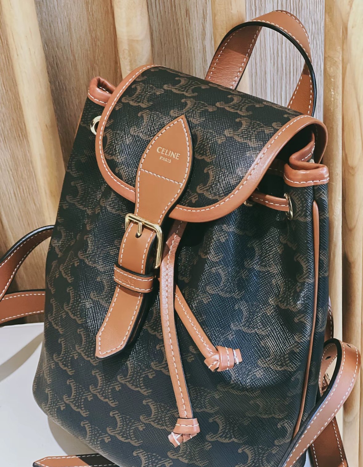 CELINE Folco FOLCO mini Backpack 黃褐色🤎 | Everuts